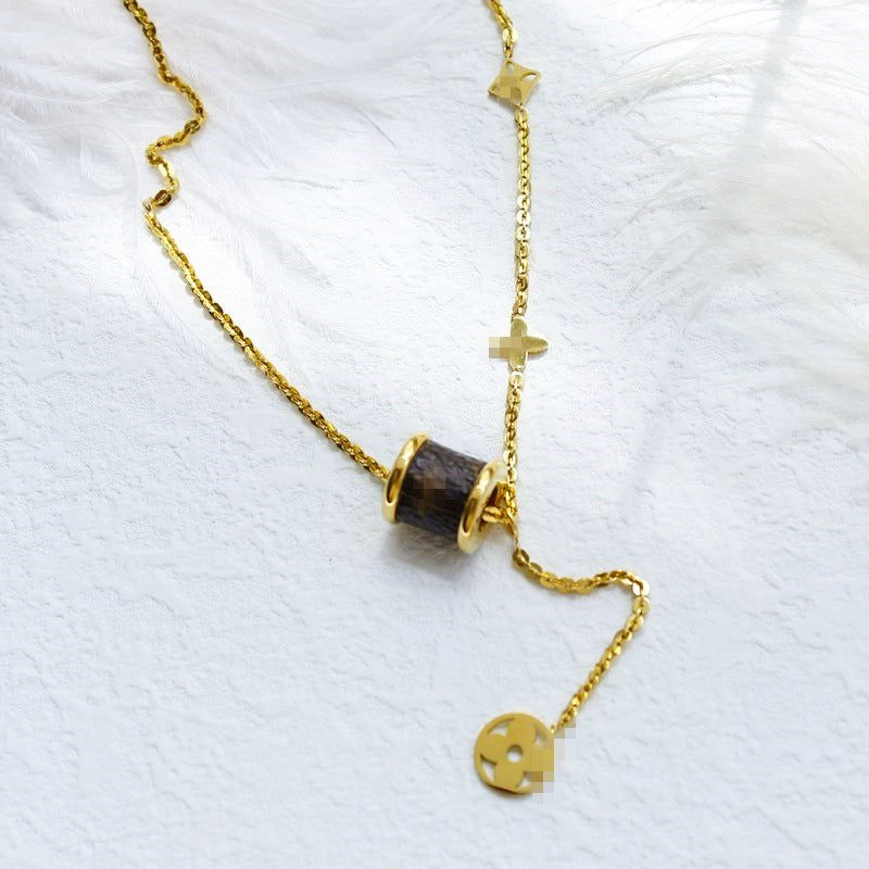 ASTRA® CLOVER CHARM NECKLACE – Astra®